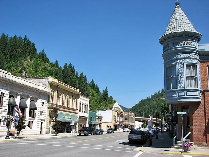 Those Victorian-era buildings in Wallace aren't just pretty faces - they're time machines with really good stories.