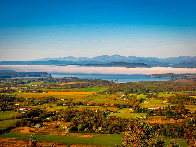 Fall in Vermont isn't just a season&mdash;it's Mother Nature's masterclass in color theory.