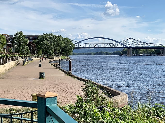 Riverside Park's paved walkway offers front-row seats to the Mississippi's daily performance&mdash;no tickets required, just comfortable shoes and an appreciation for nature's grandeur.