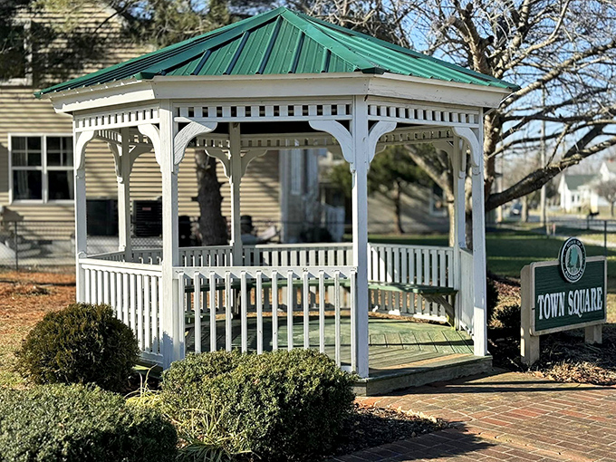 The heart of community life. Ellendale's charming town square gazebo hosts everything from summer concerts to impromptu neighbor meetups&mdash;no admission fee required.