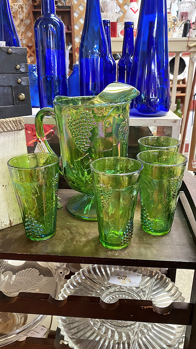Grandmother's grape-patterned glassware gets a second life here. That vibrant green could make even plain water taste like a celebration.