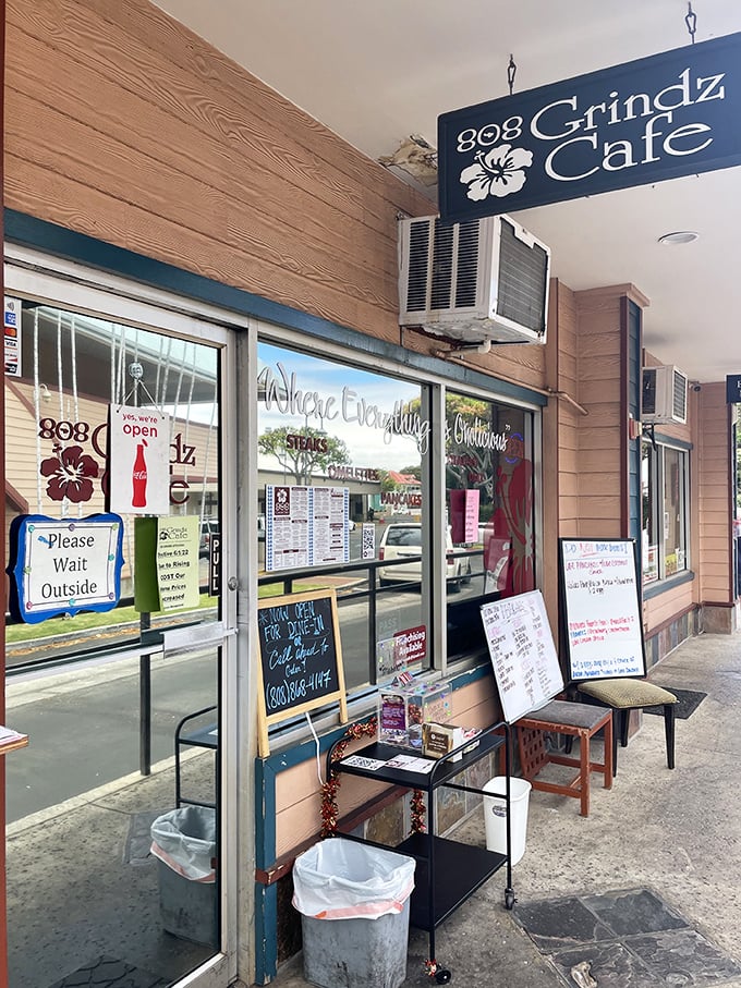 808 Grindz Cafe's humble storefront hides breakfast magic that would make IHOP executives weep with jealousy.