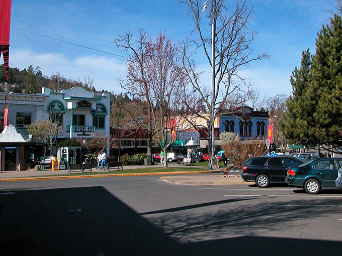 Ashland's tree-lined streets practically beg you to park the car and explore on foot all day long.