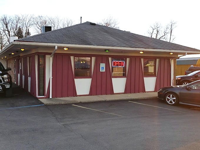 The Chicken Inn doesn't need fancy frills &ndash; just a humble building housing some of Indiana's most talked-about fried chicken.