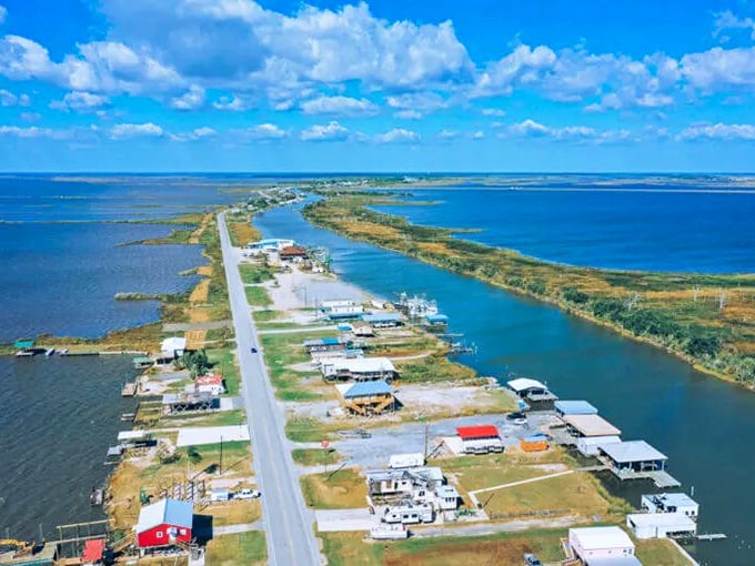 Houma's waterways stretch like blue ribbons through the landscape, inviting exploration and promising adventure.