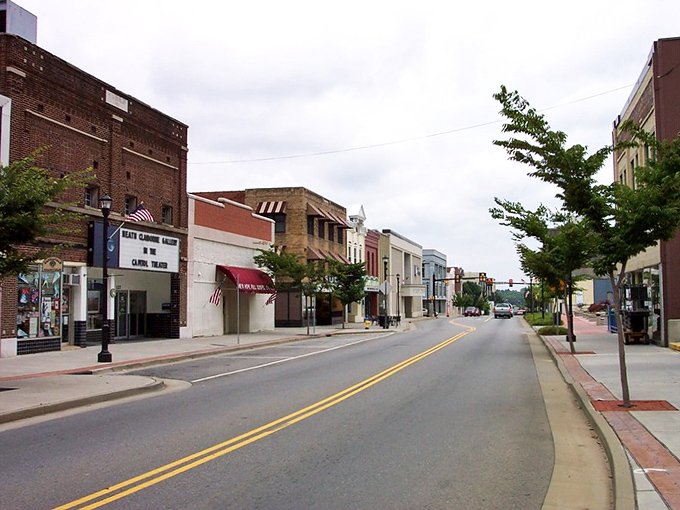 Downtown Maryville's historic charm beckons with its classic brick buildings and inviting storefronts. Small-town magic at its most affordable!
