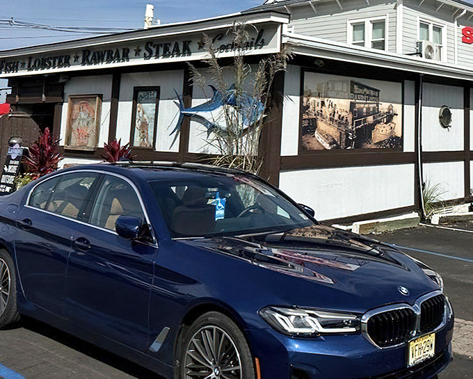 "Dock & Dine" isn't just a cute slogan at Bahrs&mdash;it's an invitation to enjoy ocean-fresh catches while watching boats bob in the harbor.