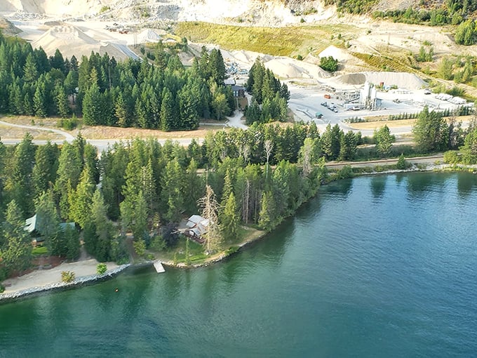 Where forest meets shoreline, Sandpoint reveals its perfect balance of industry and natural beauty. The water's Caribbean-like hue makes you forget you're in Idaho.