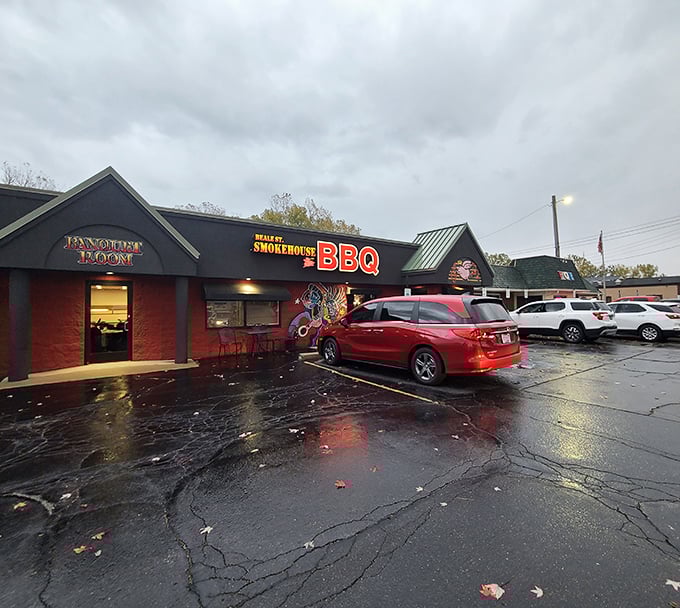 Beale Street's bright red exterior might catch your eye, but it's the smoky treasures inside that will capture your heart.