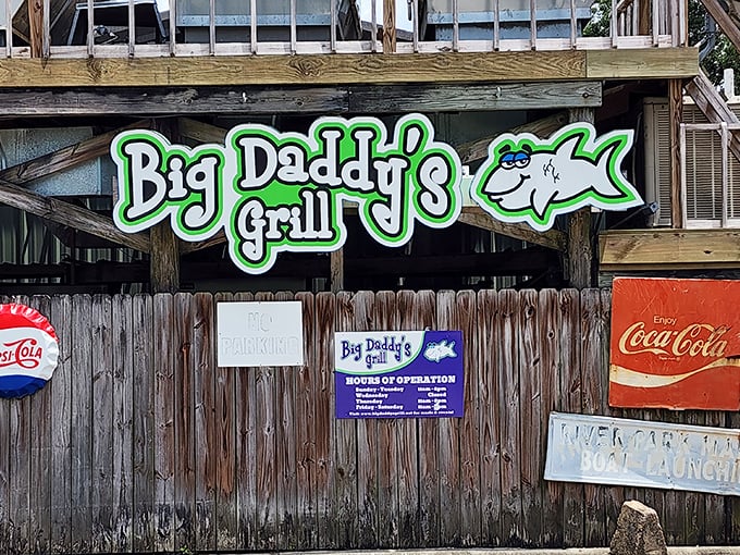 That smiling fish logo knows something you don't&mdash;Big Daddy's burgers taste even better with a water view.