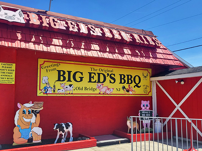 The whimsical farm animals at Big Ed's aren't just cute&mdash;they're a warning that you'll be making happy animal noises while eating here.