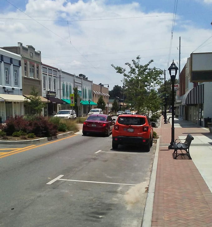 Cairo’s downtown hums with modern life, yet charming storefronts and inviting sidewalks keep a slow, friendly rhythm.