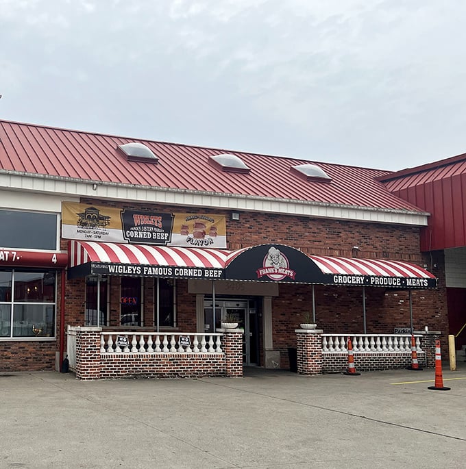 No pretension, just perfection! Frank's Deli serves up sandwiches that would make a New Yorker question their loyalty.