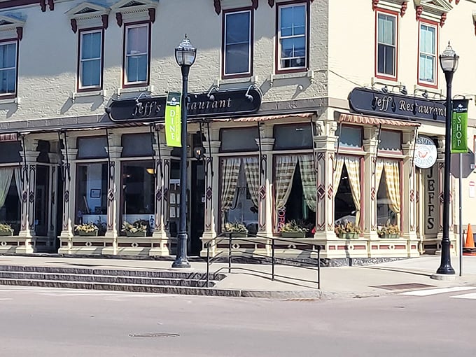 Jeff's corner location makes it easy to spot while strolling Main Street searching for your next great meal.