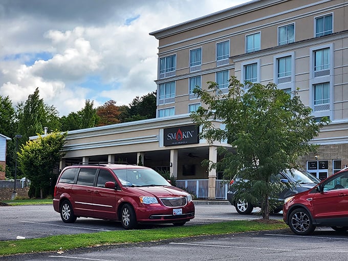 Modern meets traditional at this sleek establishment where craft beer and slow-smoked ribs create the perfect marriage of flavors.