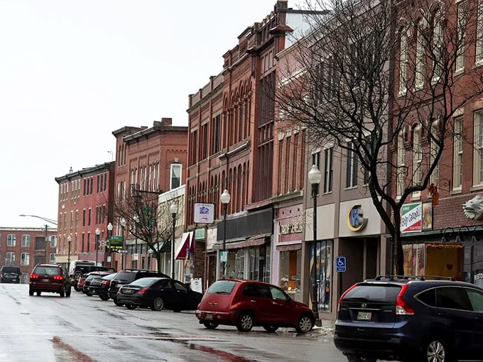 Waterville's downtown has that perfect small-city vibe&mdash;busy enough for entertainment, quiet enough for conversation.