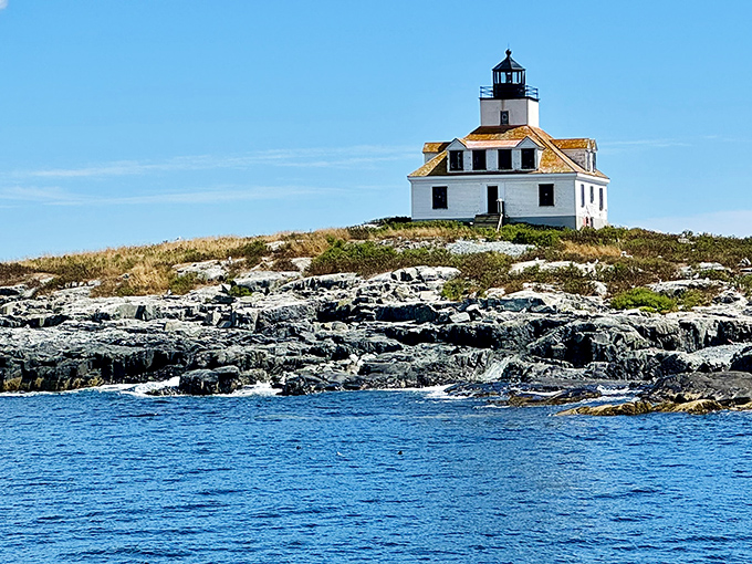 This classic Maine lighthouse perches on granite cliffs like it's auditioning for the cover of a Stephen King novel&mdash;minus the horror, plus the charm.
