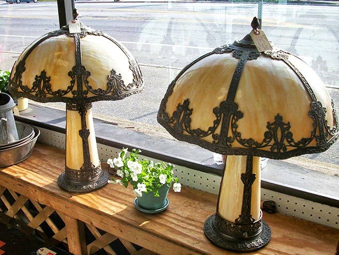These ornate lamps aren't just lighting fixtures&mdash;they're functional art that transformed early 20th-century parlors. Gatsby would have approved of these beauties.