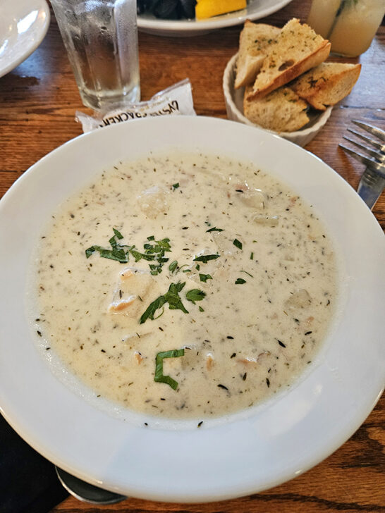 The Best Clam Chowder In Vermont Is Hiding Inside This Legendary ...
