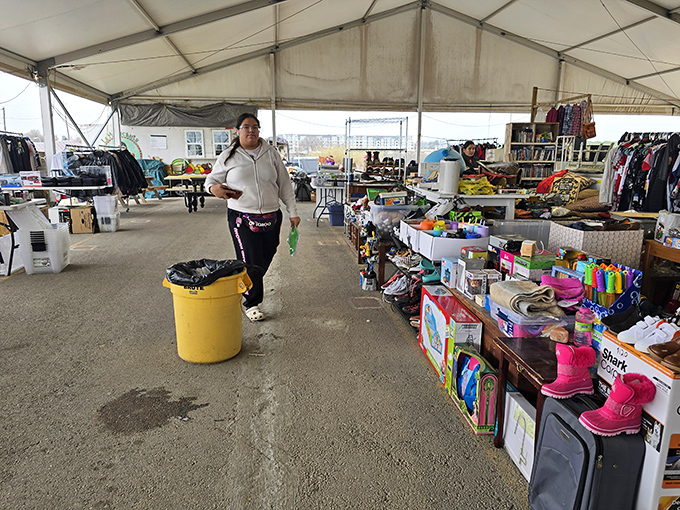 Weekend wonderland! Austin Country Flea Market's open-air layout creates the perfect treasure hunting atmosphere under beautiful Texas skies.
