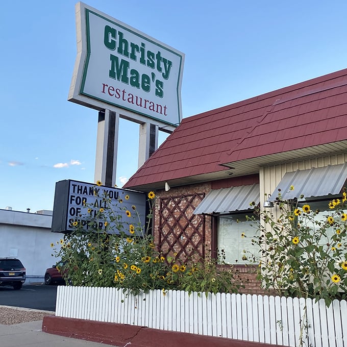 Sunflowers and a white picket fence&mdash;this place had me at hello. The comfort food inside lives up to the storybook exterior.
