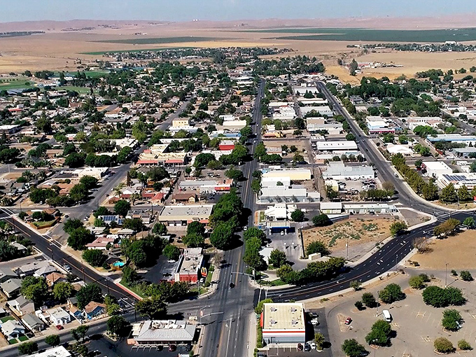 Sun-drenched streets in Coalinga offer budget-friendly shopping where your dollar stretches further than the horizon.