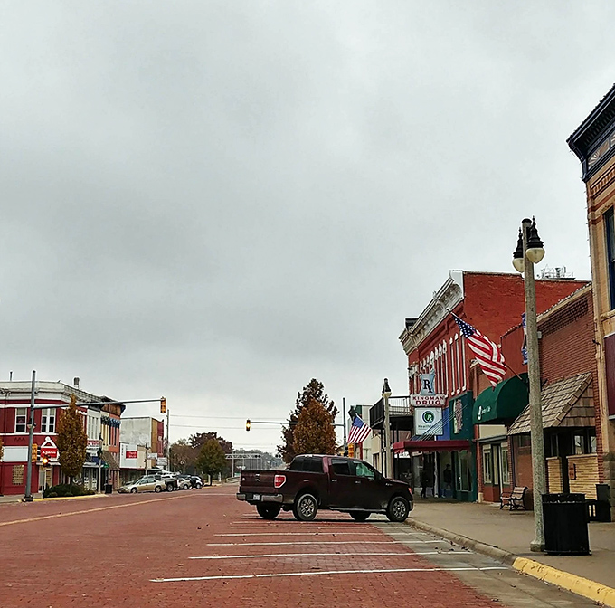 Main Street simplicity at its finest. In Kingman, even the telephone poles seem to move at a more relaxed pace.