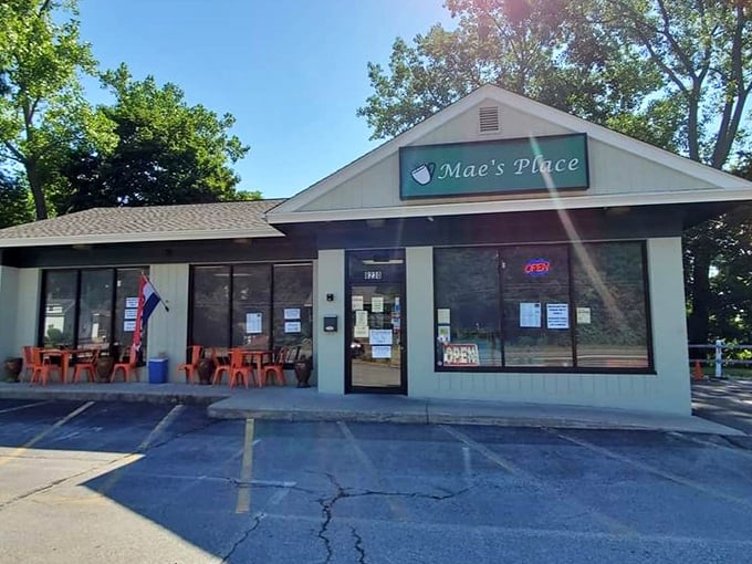 Mae's Place looks like a cozy cottage but serves breakfast fit for a castle &ndash; complete with outdoor seating for sunny mornings.