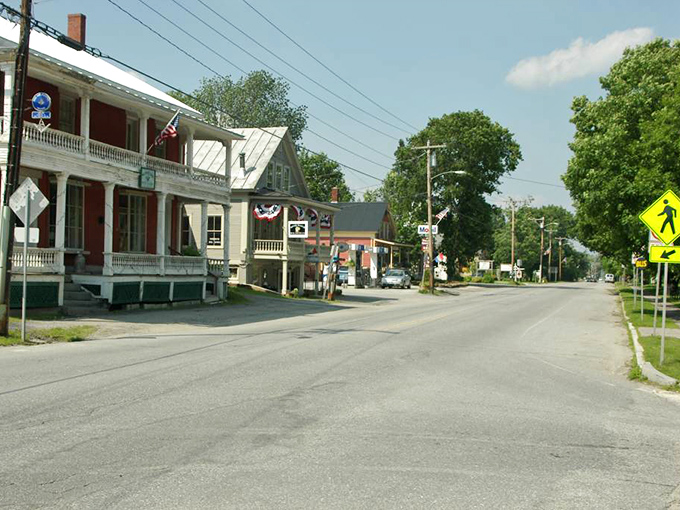 Waitsfield's scenic views make even a simple drive into town feel like you're cruising through a landscape painting.