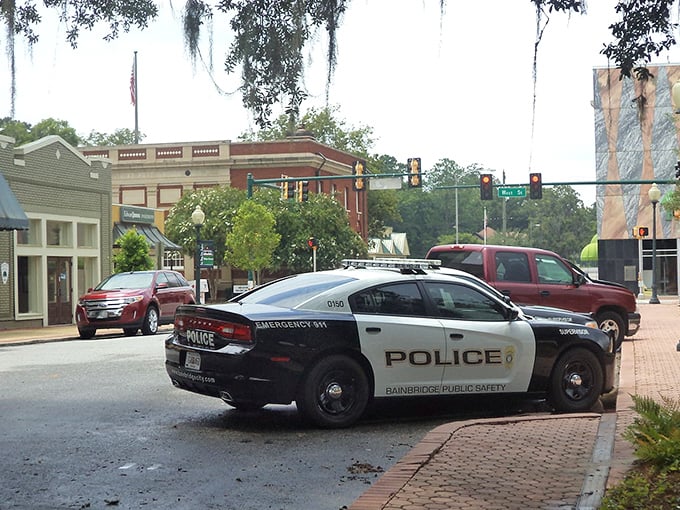 Even the police cars in Bainbridge look friendlier – just part of the welcoming atmosphere in this affordable Georgia town.