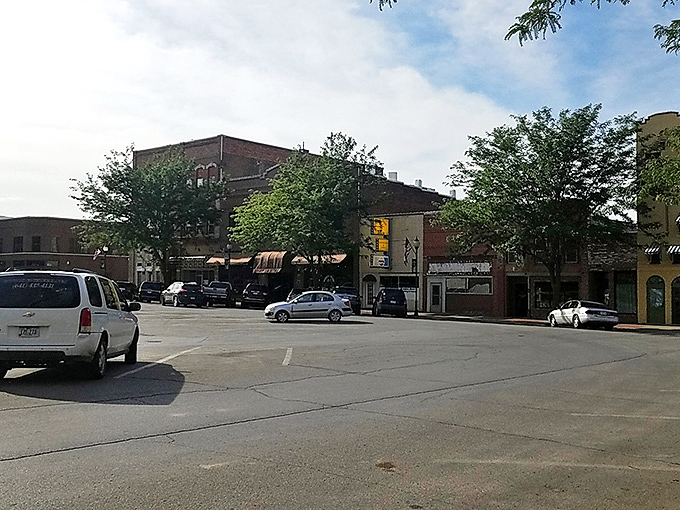 Centerville's town square features a classic wide street that's been keeping locals punctual since before smartphones made us all time-obsessed.