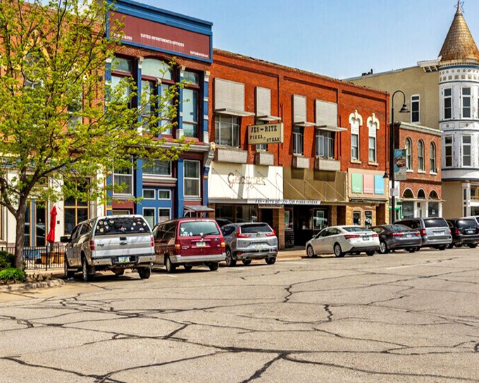 Fairfield's unexpected cultural hub combines Midwestern affordability with artistic flair. Small-town prices with cosmopolitan character!
