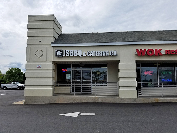 No beach views at this Jersey Shore spot, but the smoke ring on their brisket is a sight more beautiful than any sunset.