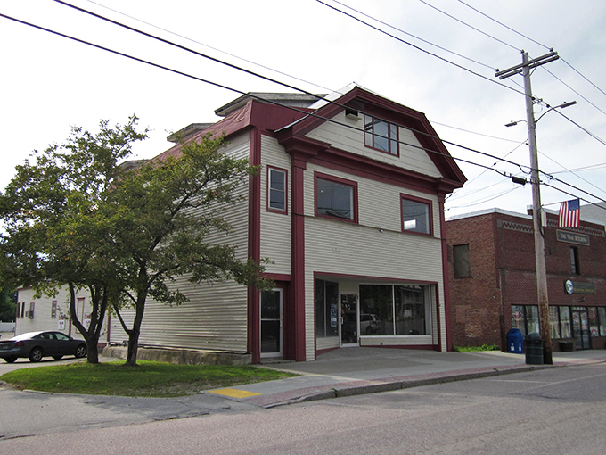 Morrisville's historic buildings stand ready for your car-free lifestyle. This well-maintained commercial district offers everything you need within a short, pleasant stroll.