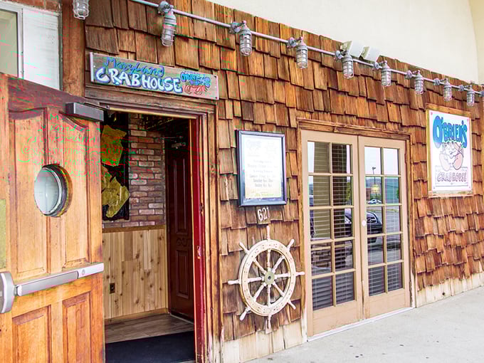 O'Brien's nautical-themed entrance sets the perfect mood. That ship's wheel by the door is your first clue to crab paradise!