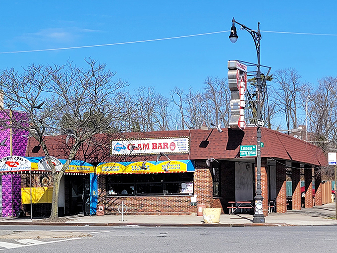 Sometimes the best clam bars look exactly like what they are &ndash; honest, unpretentious, and absolutely delicious.