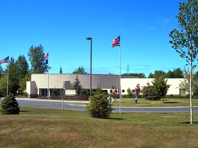 Even Soldotna's municipal buildings have a front-row seat to Alaska's spectacular mountain views. Talk about office perks!