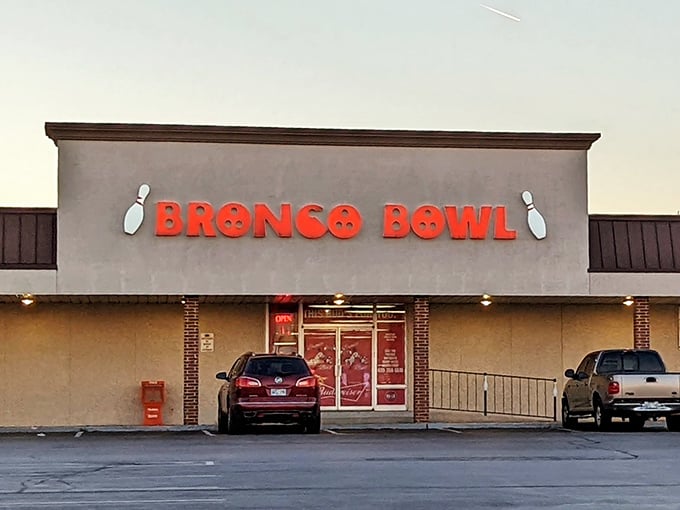 Bronco Bowl offers that perfect blend of nostalgia and neon, where the sound of striking pins provides the soundtrack to countless family memories.