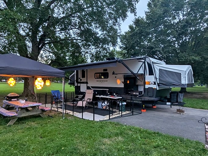 Glamping goals achieved! This campsite setup would make even reluctant outdoorsy types reconsider their relationship with nature.