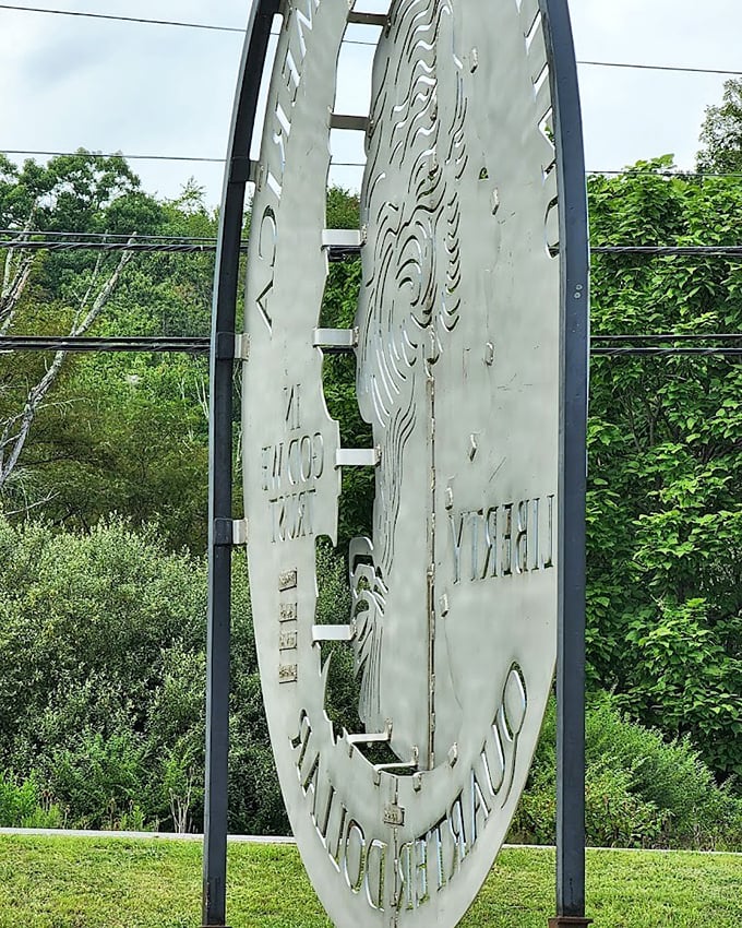 Look closely at the intricate metalwork&mdash;Washington's profile cut with precision that would make the U.S. Mint craftsmen proud.