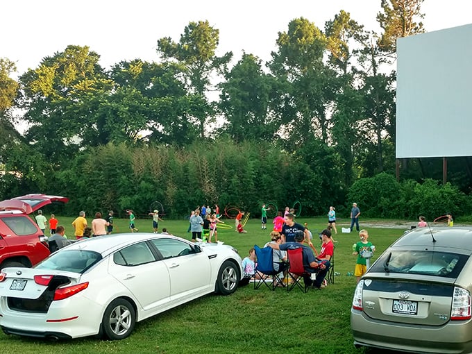 Pre-show entertainment at its finest&mdash;kids playing tag while parents set up camp chairs, a ritual as timeless as the movies themselves.
