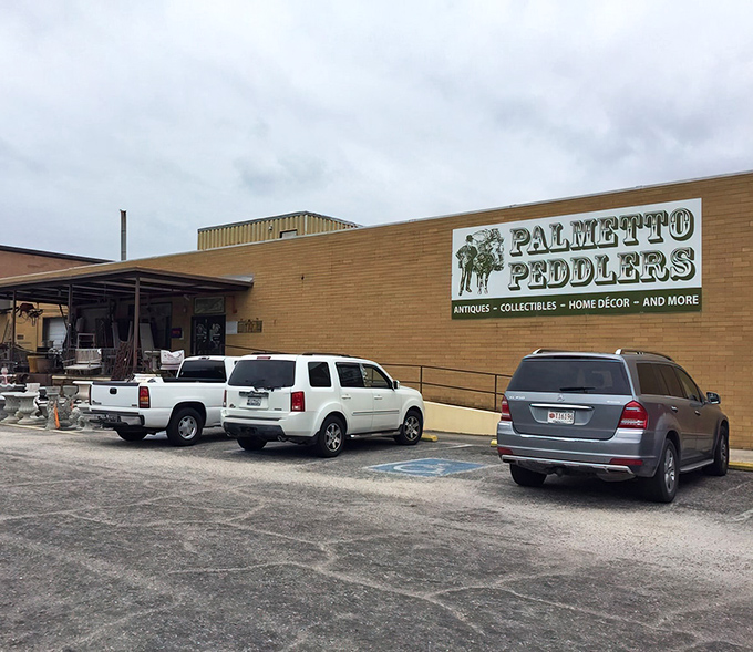 Even the parking lot screams "treasures inside!" The iconic Palmetto Peddlers sign has become a beacon for collectors throughout South Carolina.