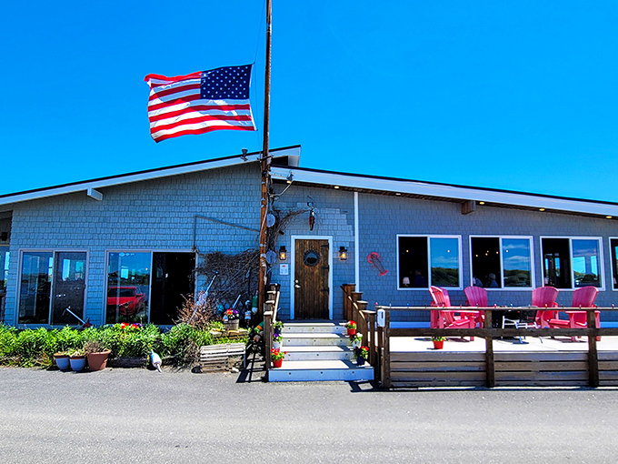 Bailey Island's crown jewel awaits at road's end. The view almost upstages the lobster&mdash;almost!