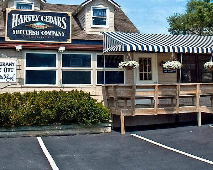 Harvey Cedars Shellfish Co. looks like someone's beach cottage, if that someone happened to serve the island's best lobster rolls.
