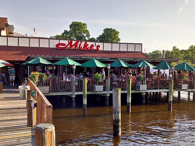 Waterfront dining where the South River provides the backdrop and crab cakes steal the show.