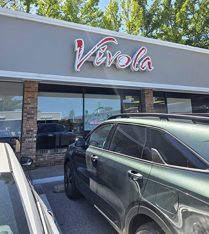 The unassuming storefront of Vivola Express hides culinary treasures within. Like finding a diamond in a strip mall!