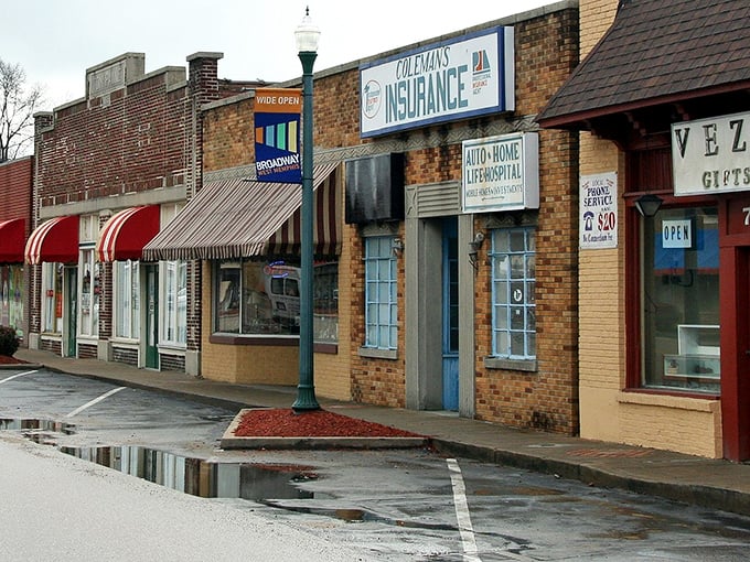West Memphis' historic downtown streets tell stories through brick and mortar, where small-town charm meets genuine affordability.