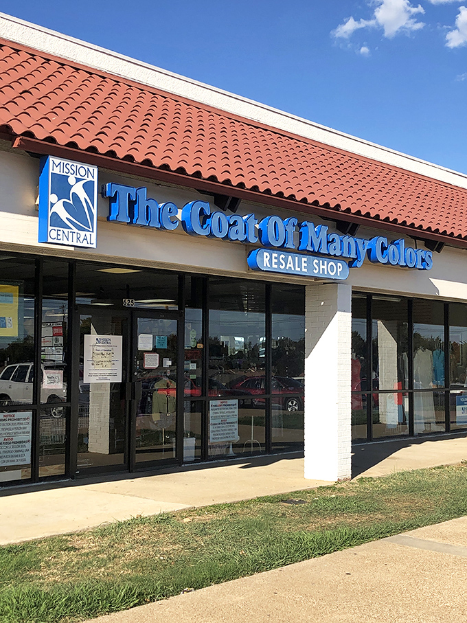 Mission Central indeed &ndash; this nonprofit's mission includes saving your decorating budget while helping the community.