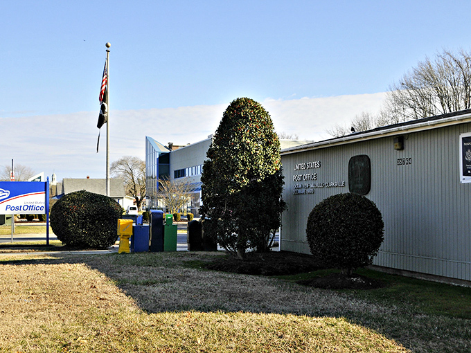 Ocean View's post office isn't just for mail &ndash; it's where residents exchange news, recipes, and offers to help elderly neighbors with yard work.