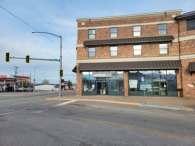 Polson&rsquo;s small-town setting offers the kind of relaxed Montana lifestyle that usually requires winning the lottery or inheriting money.